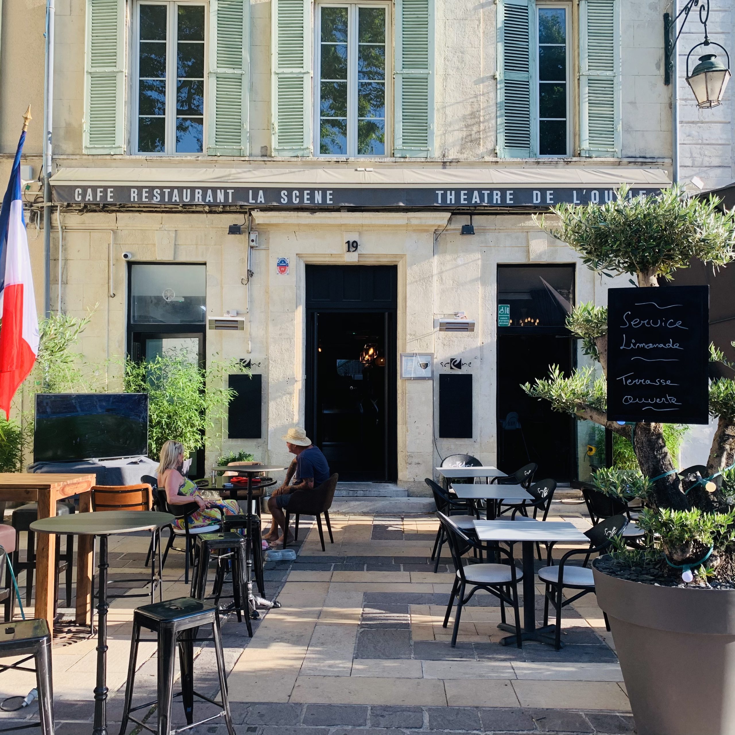 MY AVIGNON 2 : happiness in town – Elsa and You